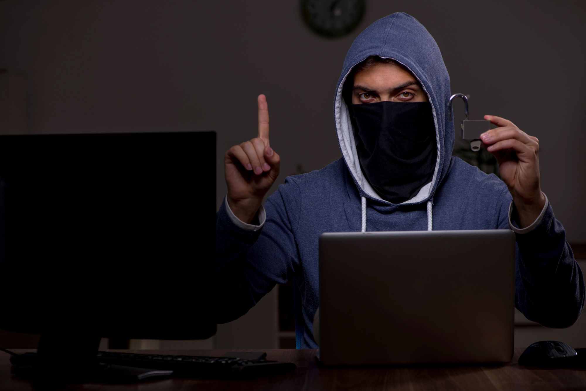 7 Defensive Strategies To Prevent Insider Threats - Blogote